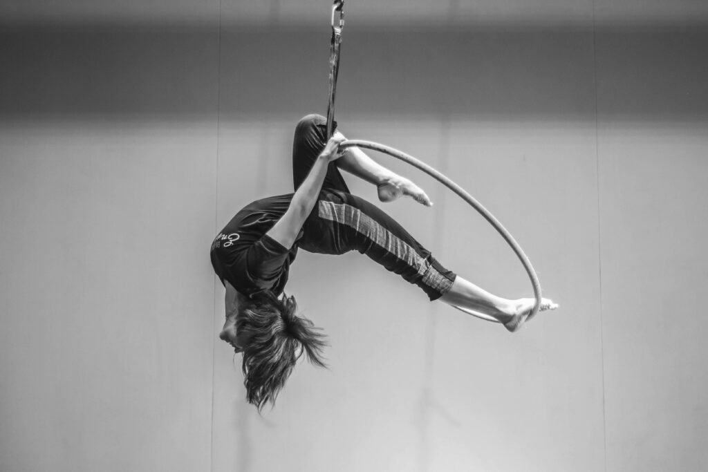 Les bienfaits du cerceau aérien : 8 raisons de s’y mettre - Cerceau ...